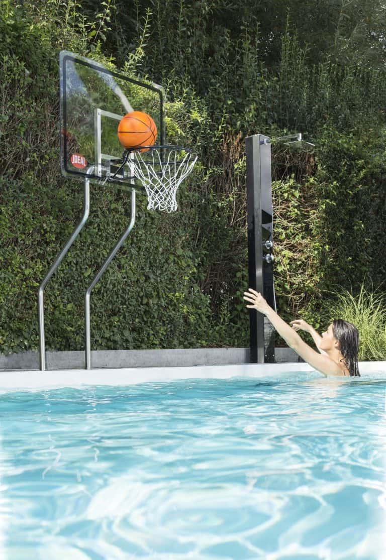 Profi-Basketballkorb sorgt für mehr Spaß im eigenen Swimmingpool ...